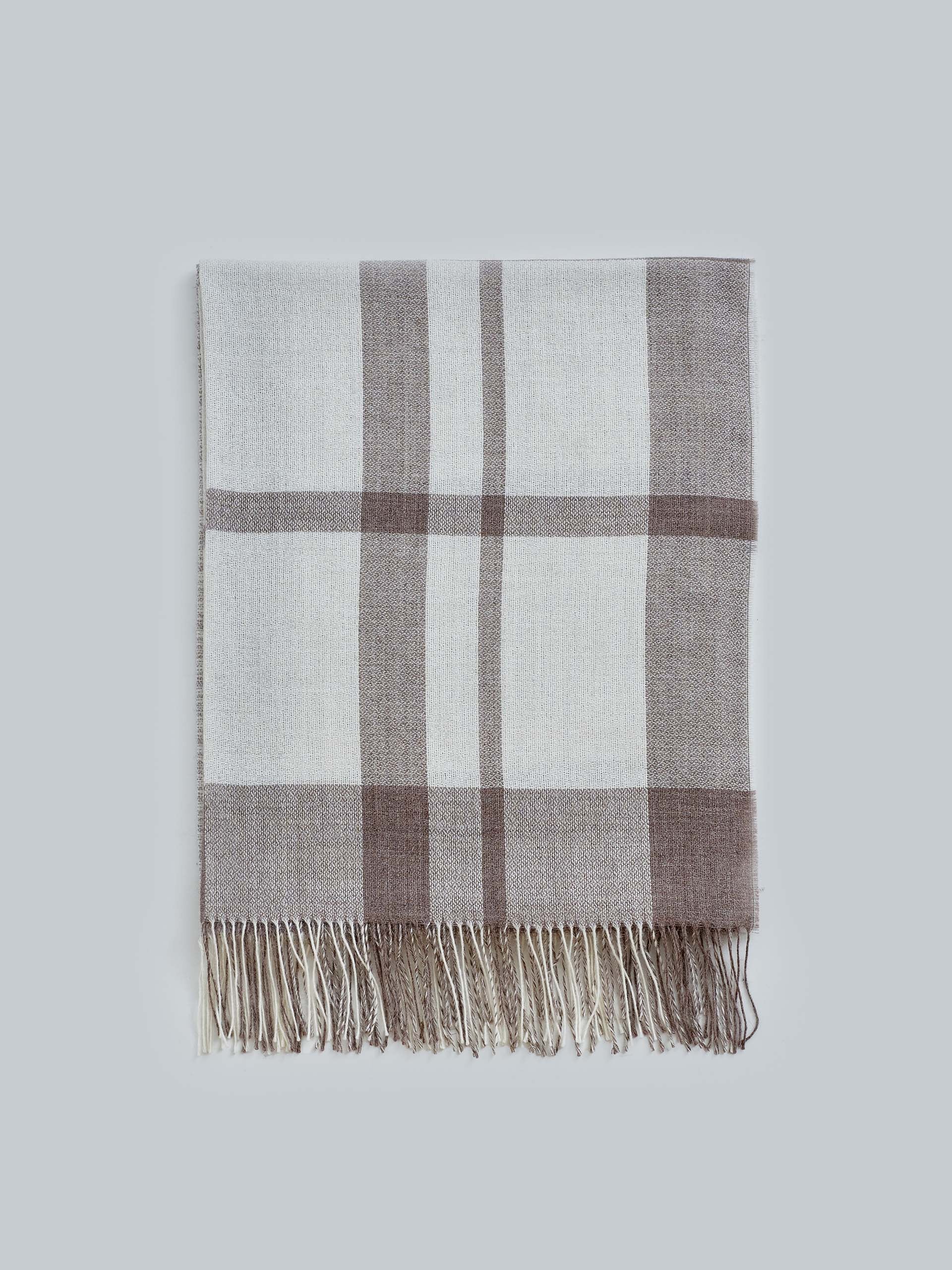 Wingapo Shawl Baby Alpaca Color Ecru Iii